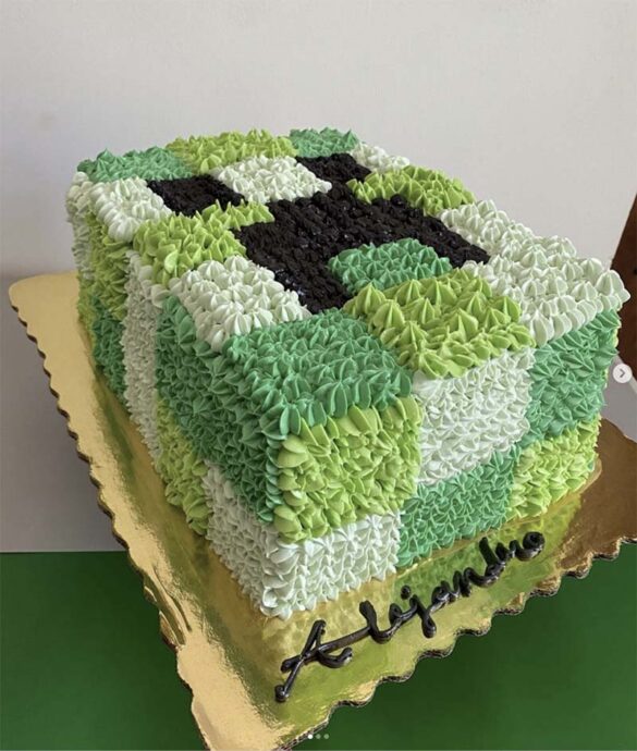 11 Minecraft cakes that kids will love - Mums At The Table